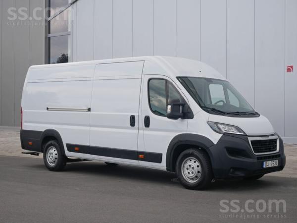 White Peugeot Boxer 2021 in Riga, with an engine capacity of 2.20 L and mileage of 242 thousand km for 11900 €, photo 1 on AUTOMOTO.COM.LV