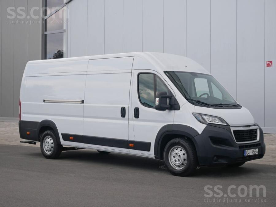 White Peugeot Boxer 2021 in Riga, with an engine capacity of 2.20 L and mileage of 242 thousand km for 11900 €, photo 1 on AUTOMOTO.COM.LV