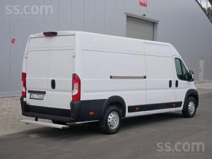 White Peugeot Boxer 2021 in Riga, with an engine capacity of 2.20 L and mileage of 242 thousand km for 11900 €, photo 5 on AUTOMOTO.COM.LV
