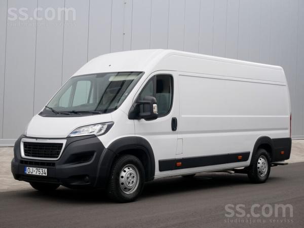 White Peugeot Boxer 2021 in Riga, with an engine capacity of 2.20 L and mileage of 242 thousand km for 11900 €, photo 6 on AUTOMOTO.COM.LV