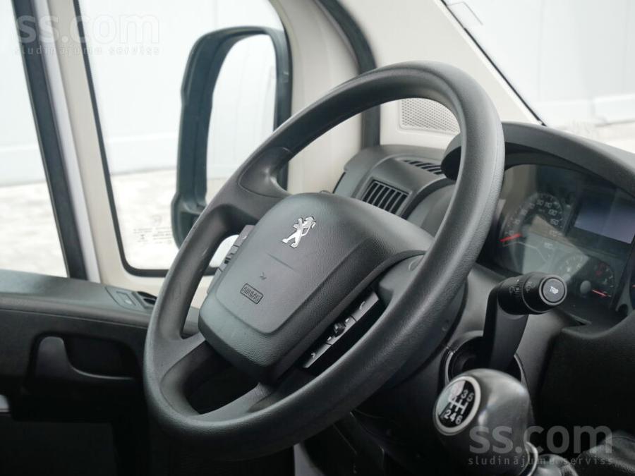 White Peugeot Boxer 2021 in Riga, with an engine capacity of 2.20 L and mileage of 242 thousand km for 11900 €, photo 10 on AUTOMOTO.COM.LV