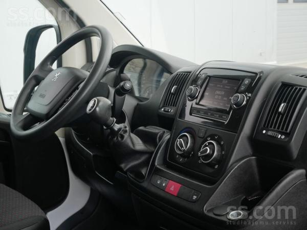 White Peugeot Boxer 2021 in Riga, with an engine capacity of 2.20 L and mileage of 242 thousand km for 11900 €, photo 11 on AUTOMOTO.COM.LV