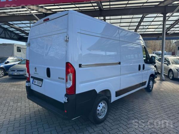 Balts Peugeot Boxer 2022 Rīga, ar dzinēja tilpumu 2.20 L un nobraukumu 22 tūkst. km par 19950 €, foto 4 vietnē AUTOMOTO.COM.LV