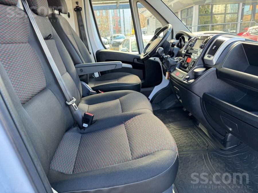 Balts Peugeot Boxer 2022 Rīga, ar dzinēja tilpumu 2.20 L un nobraukumu 22 tūkst. km par 19950 €, foto 7 vietnē AUTOMOTO.COM.LV