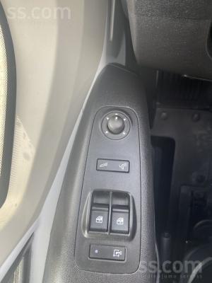 White Peugeot Boxer 2022 in Dobele, with an engine capacity of 2.20 L and mileage of 198 thousand km for 13900 €, photo 8 on AUTOMOTO.COM.LV