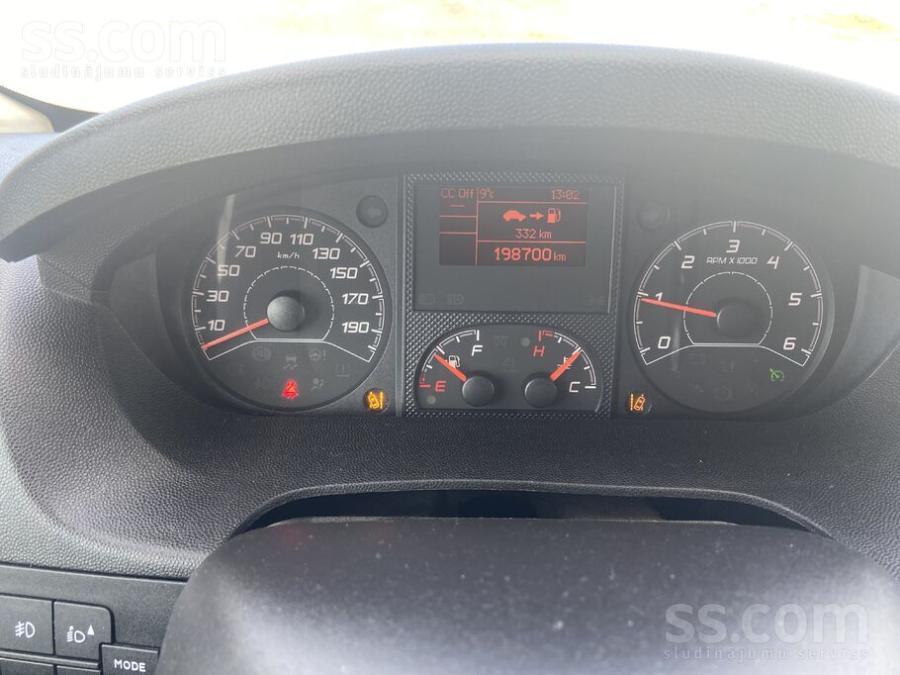 White Peugeot Boxer 2022 in Dobele, with an engine capacity of 2.20 L and mileage of 198 thousand km for 13900 €, photo 13 on AUTOMOTO.COM.LV