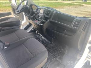 White Peugeot Boxer 2022 in Dobele, with an engine capacity of 2.20 L and mileage of 198 thousand km for 13900 €, photo 16 on AUTOMOTO.COM.LV
