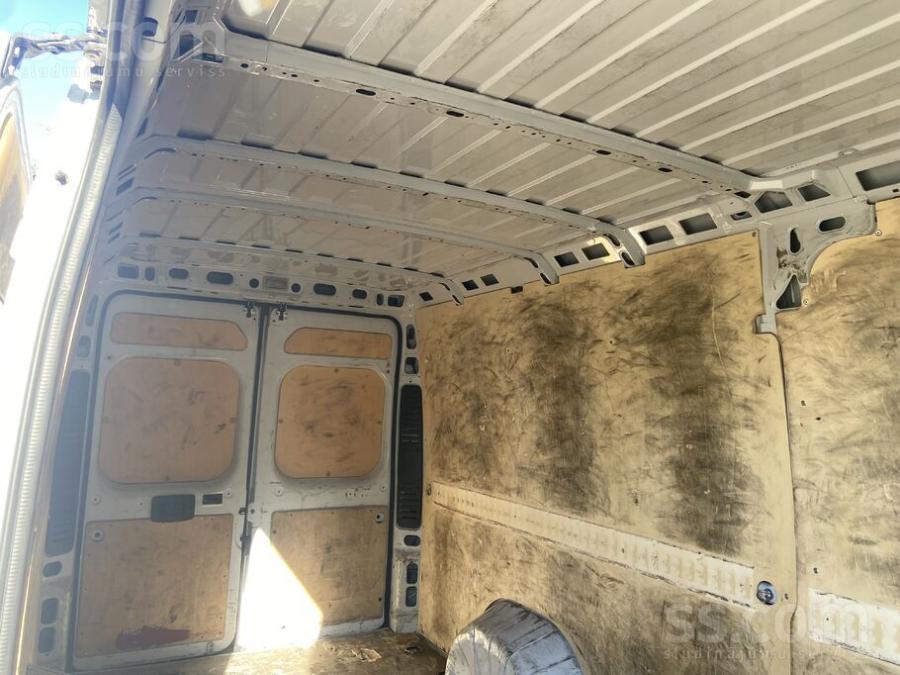 White Peugeot Boxer 2022 in Dobele, with an engine capacity of 2.20 L and mileage of 198 thousand km for 13900 €, photo 22 on AUTOMOTO.COM.LV