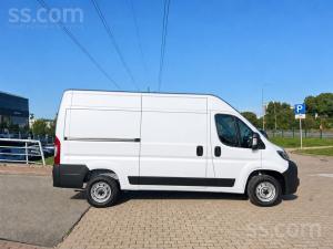 White Peugeot Boxer 2026 in Riga, with an engine capacity of 2.20 L and mileage of 0 thousand km for 31400 €, photo 7 on AUTOMOTO.COM.LV