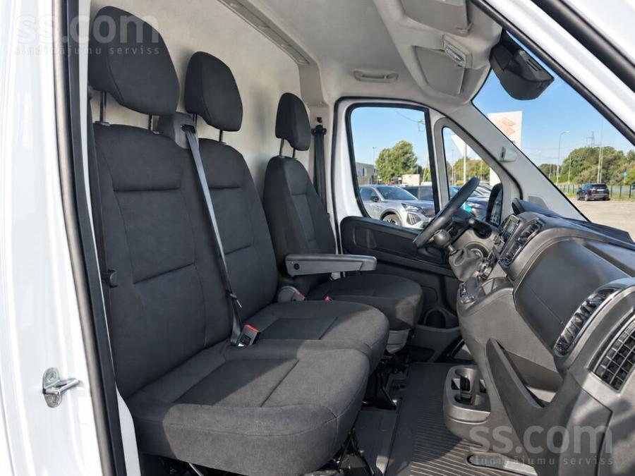 White Peugeot Boxer 2026 in Riga, with an engine capacity of 2.20 L and mileage of 0 thousand km for 31400 €, photo 14 on AUTOMOTO.COM.LV