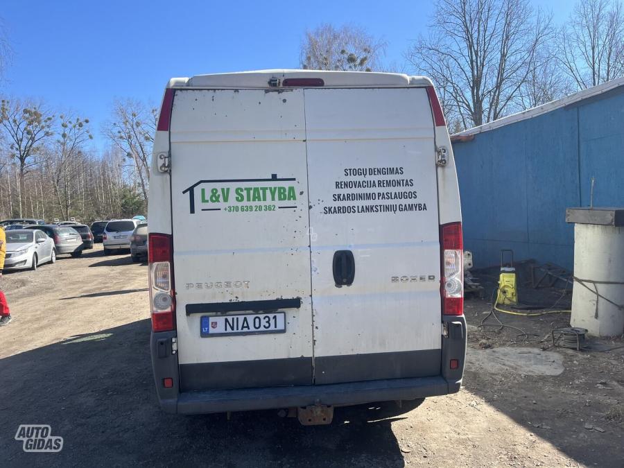 White Peugeot Boxer 2010 in Ariogala, with an engine capacity of 2.20 L and mileage of 380 thousand km for 2800 €, photo 7 on AUTOMOTO.COM.LV