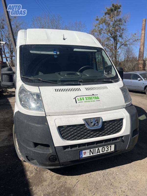 White Peugeot Boxer 2010 in Ariogala, with an engine capacity of 2.20 L and mileage of 380 thousand km for 2800 €, photo 8 on AUTOMOTO.COM.LV