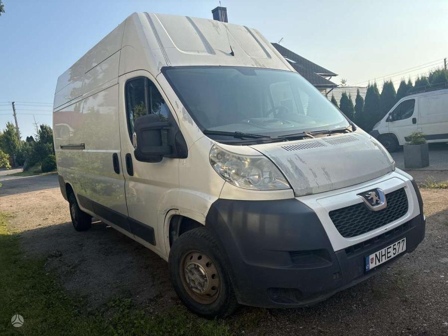 Balts Peugeot Boxer 2012 Kauņa, ar dzinēja tilpumu 2.20 L un nobraukumu 240 tūkst. km par 2200 €, foto 9 vietnē AUTOMOTO.COM.LV