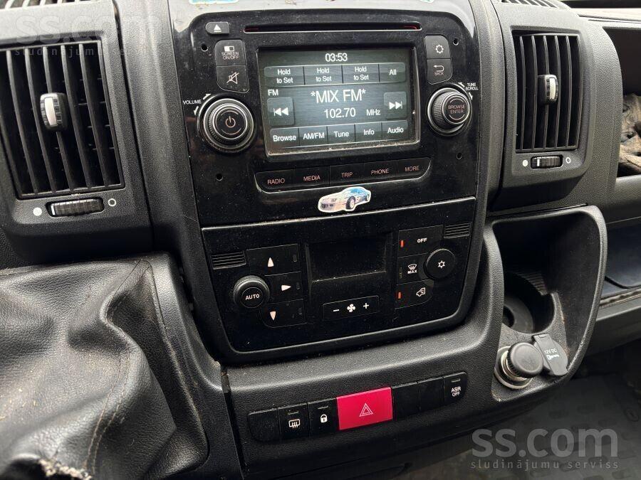 White Peugeot Boxer 2016 in Riga, with an engine capacity of 2.20 L and mileage of 433 thousand km for 2990 €, photo 8 on AUTOMOTO.COM.LV