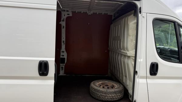 Balts Peugeot Boxer 2021 Rīga, ar dzinēja tilpumu 2.20 L un nobraukumu 187 tūkst. km par 1250000 €, foto 9 vietnē AUTOMOTO.COM.LV