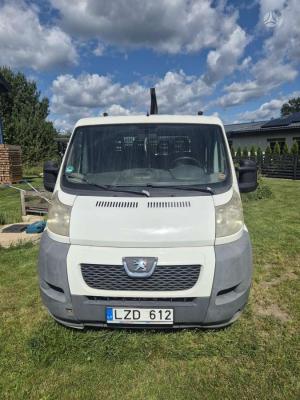 White Peugeot Boxer 2010 in Vilnius, with an engine capacity of 2.20 L and mileage of 245 thousand km for 3100 €, photo 3 on AUTOMOTO.COM.LV