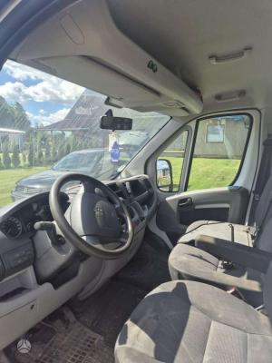 White Peugeot Boxer 2010 in Vilnius, with an engine capacity of 2.20 L and mileage of 245 thousand km for 3100 €, photo 5 on AUTOMOTO.COM.LV