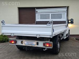 White Peugeot Boxer 2019 in Riga, with an engine capacity of 2.00 L and mileage of 80 thousand km for 14950 €, photo 7 on AUTOMOTO.COM.LV