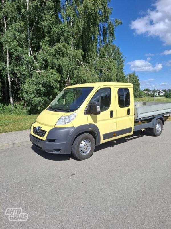 Yellow Peugeot Boxer 2011 in Kelme, with an engine capacity of 2.20 L and mileage of 280 thousand km for 6500 €, photo 1 on AUTOMOTO.COM.LV