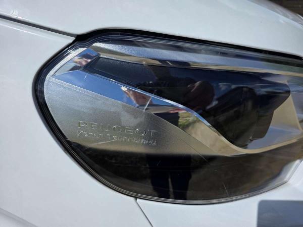 White Peugeot e-Expert 2024 in Siauliai, with an engine capacity of 0.00 L and mileage of 4 thousand km for 28500 €, photo 9 on AUTOMOTO.COM.LV
