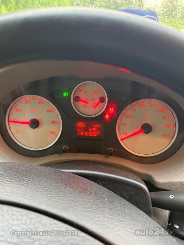 Smilšu krāsa Peugeot Expert 2008 Tallina, ar dzinēja tilpumu 2.00 L un nobraukumu 0 tūkst. km par 3200 €, foto 3 vietnē AUTOMOTO.COM.LV