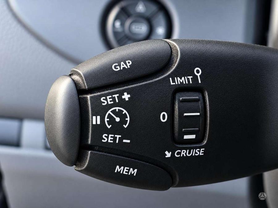 Черный Пежо Эксперт груз.-пасс. 2018 в Пакруойис, объемом двигателя 2.00 л и пробегом 287 тыс. км за 7700 €, фото 9 на AUTOMOTO.COM.LV