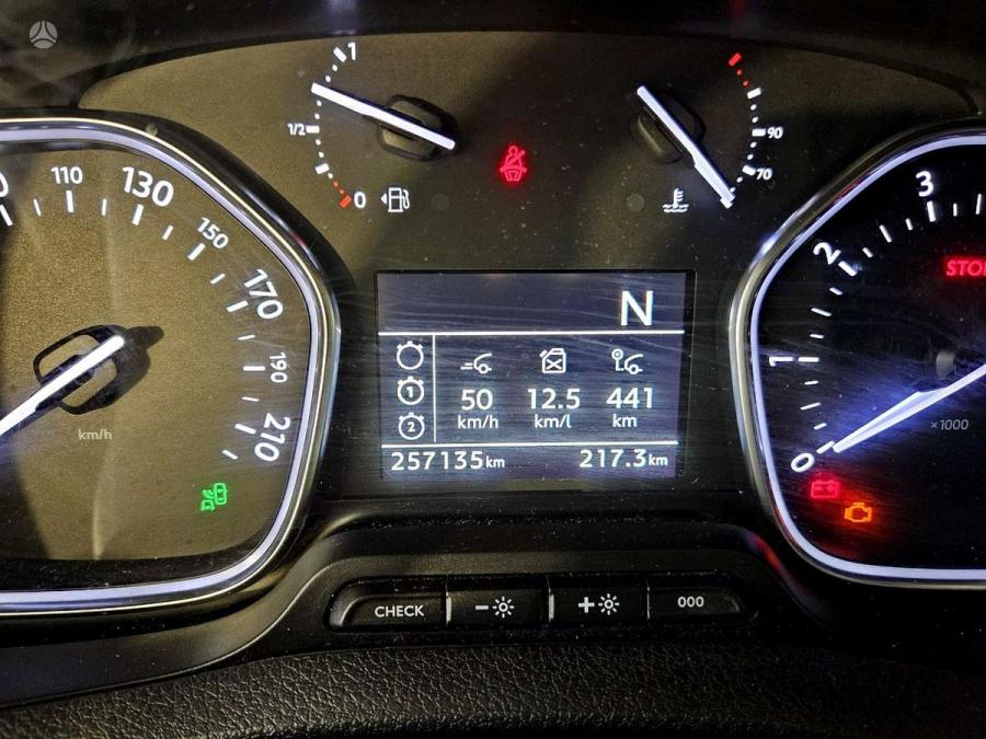 Melns Peugeot Expert 2018 Marijampole, ar dzinēja tilpumu 2.00 L un nobraukumu 257 tūkst. km par 6300 €, foto 19 vietnē AUTOMOTO.COM.LV