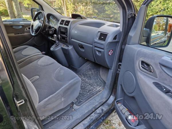 Melns Peugeot Expert 2013 Tallina, ar dzinēja tilpumu 2.00 L un nobraukumu 386 tūkst. km par 4500 €, foto 5 vietnē AUTOMOTO.COM.LV