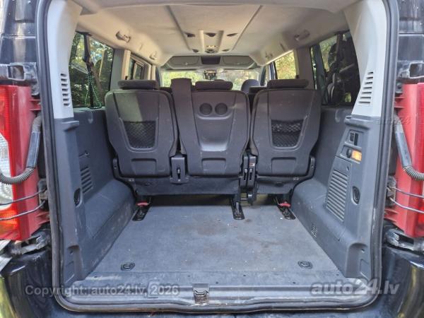 Melns Peugeot Expert 2013 Tallina, ar dzinēja tilpumu 2.00 L un nobraukumu 386 tūkst. km par 4500 €, foto 7 vietnē AUTOMOTO.COM.LV