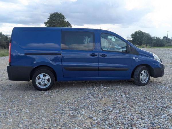 Blue Peugeot Expert 2012 in Kaunas, with an engine capacity of 2.00 L and mileage of 120 thousand km for 4950 €, photo 4 on AUTOMOTO.COM.LV