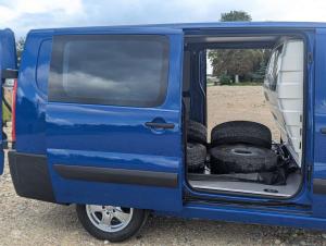 Blue Peugeot Expert 2012 in Kaunas, with an engine capacity of 2.00 L and mileage of 120 thousand km for 4950 €, photo 14 on AUTOMOTO.COM.LV