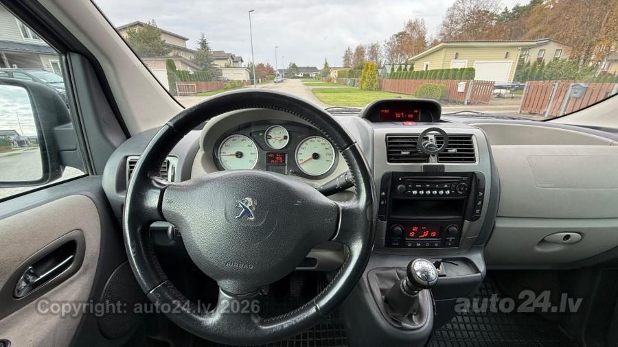 Brūns Peugeot Expert 2012 Tallina, ar dzinēja tilpumu 2.00 L un nobraukumu 263 tūkst. km par 6900 €, foto 12 vietnē AUTOMOTO.COM.LV