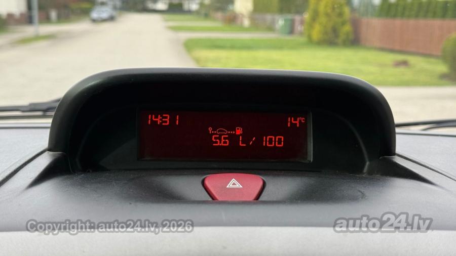Brūns Peugeot Expert 2012 Tallina, ar dzinēja tilpumu 2.00 L un nobraukumu 263 tūkst. km par 6900 €, foto 14 vietnē AUTOMOTO.COM.LV