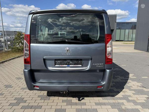 Pelēks Peugeot Expert 2015 Šauļi, ar dzinēja tilpumu 2.00 L un nobraukumu 273 tūkst. km par 7500 €, foto 6 vietnē AUTOMOTO.COM.LV