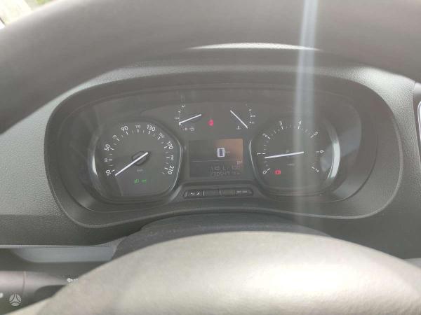 Pelēks Peugeot Expert 2018 Klaipėda, ar dzinēja tilpumu 2.00 L un nobraukumu 231 tūkst. km par 7600 €, foto 11 vietnē AUTOMOTO.COM.LV