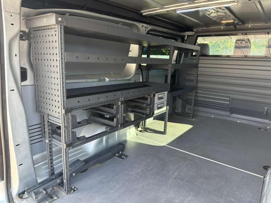 Grey Peugeot Expert 2019 in Telschi, with an engine capacity of 2.00 L and mileage of 172 thousand km for 9900 €, photo 21 on AUTOMOTO.COM.LV