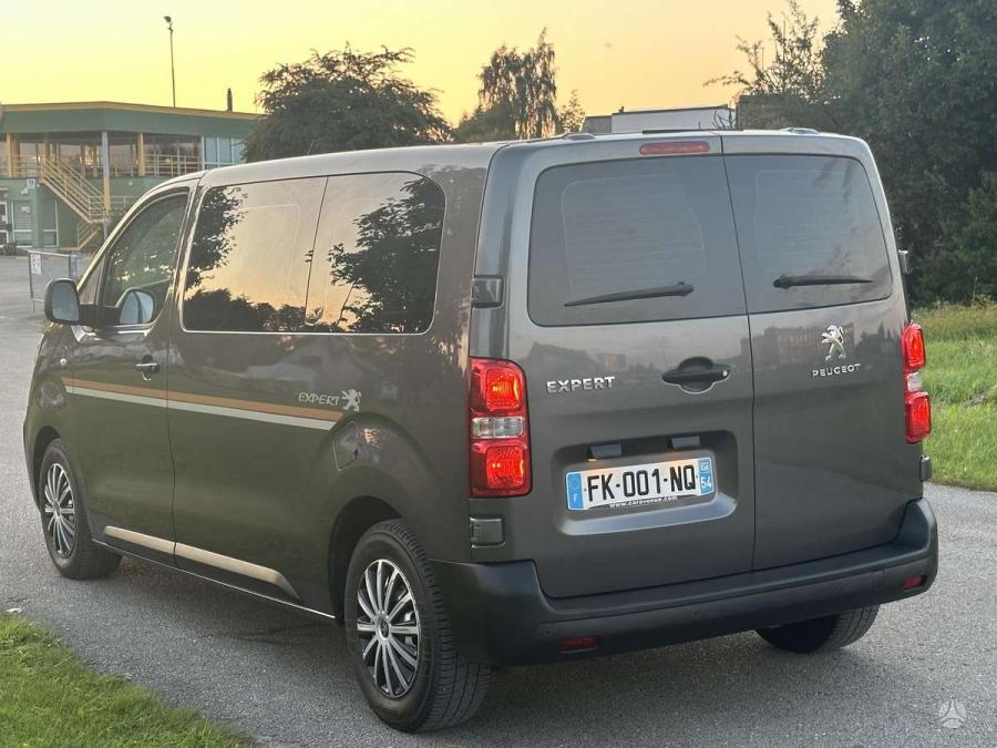 Grey Peugeot Expert 2019 in Siauliai, with an engine capacity of 1.50 L and mileage of 266 thousand km for 13450 €, photo 8 on AUTOMOTO.COM.LV