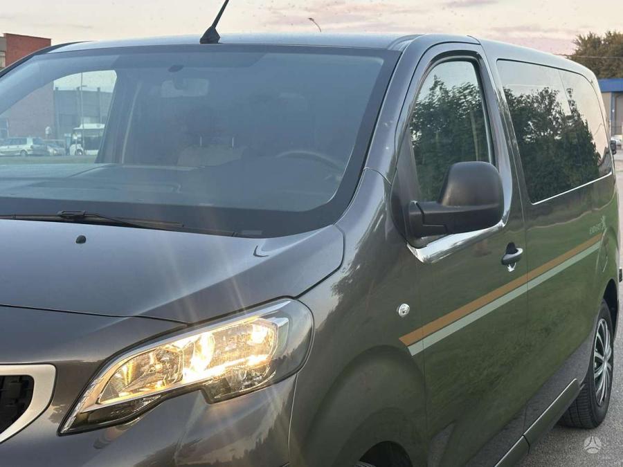 Grey Peugeot Expert 2019 in Siauliai, with an engine capacity of 1.50 L and mileage of 266 thousand km for 13450 €, photo 16 on AUTOMOTO.COM.LV
