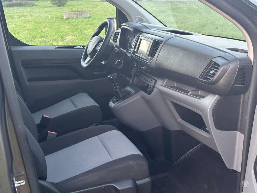 Grey Peugeot Expert 2019 in Siauliai, with an engine capacity of 1.50 L and mileage of 266 thousand km for 13450 €, photo 23 on AUTOMOTO.COM.LV