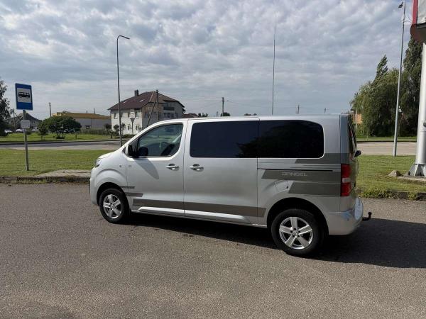 Pelēks Peugeot Expert 2019 Skaudvilė, ar dzinēja tilpumu 2.00 L un nobraukumu 116 tūkst. km par 11900 €, foto 6 vietnē AUTOMOTO.COM.LV