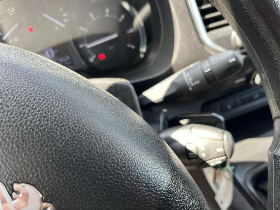 Grey Peugeot Expert 2021 in Alytus, with an engine capacity of 1.50 L and mileage of 189 thousand km for 9438 €, photo 14 on AUTOMOTO.COM.LV