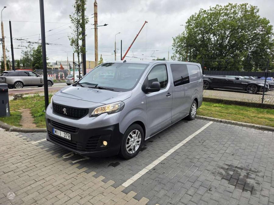 Grey Peugeot Expert 2022 in Vilnius, with an engine capacity of 2.00 L and mileage of 159 thousand km for 23595 €, photo 3 on AUTOMOTO.COM.LV