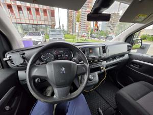 Grey Peugeot Expert 2022 in Vilnius, with an engine capacity of 2.00 L and mileage of 159 thousand km for 23595 €, photo 10 on AUTOMOTO.COM.LV