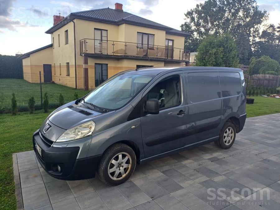 Grey Peugeot Expert 2007 in Bauska, with an engine capacity of 2.00 L and mileage of 380 thousand km for 1950 €, photo 1 on AUTOMOTO.COM.LV