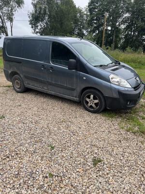 Pelēks Peugeot Expert 2008 Rīga, ar dzinēja tilpumu 2.00 L un nobraukumu 520 tūkst. km par 1000 €, foto 3 vietnē AUTOMOTO.COM.LV