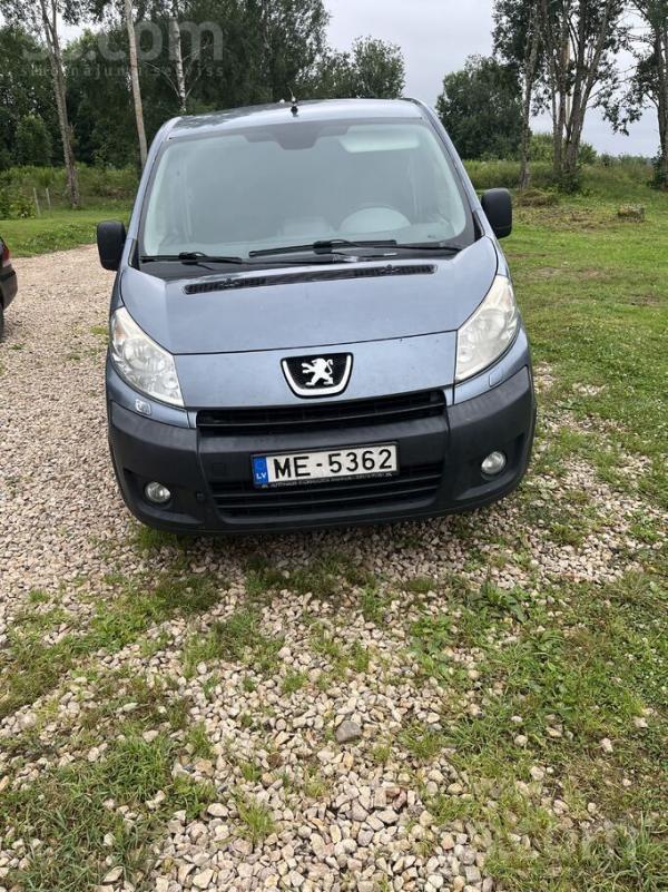 Grey Peugeot Expert 2008 in Riga, with an engine capacity of 2.00 L and mileage of 520 thousand km for 1000 €, photo 3 on AUTOMOTO.COM.LV