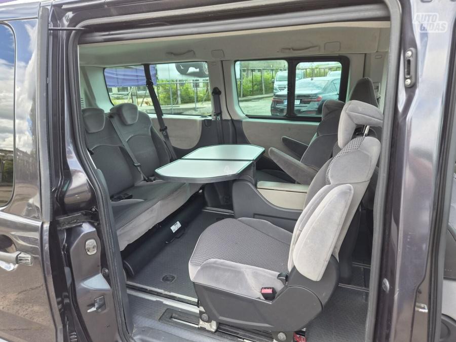 Grey Peugeot Expert 2011 in Klaipeda, with an engine capacity of 2.00 L and mileage of 287 thousand km for 6500 €, photo 15 on AUTOMOTO.COM.LV
