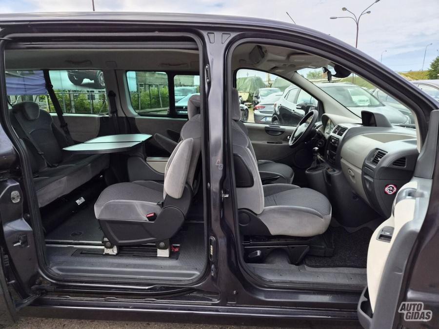 Grey Peugeot Expert 2011 in Klaipeda, with an engine capacity of 2.00 L and mileage of 287 thousand km for 6500 €, photo 17 on AUTOMOTO.COM.LV