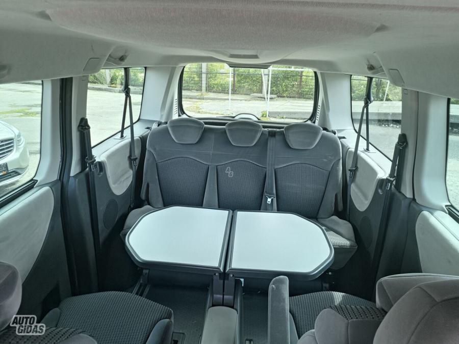 Grey Peugeot Expert 2011 in Klaipeda, with an engine capacity of 2.00 L and mileage of 287 thousand km for 6500 €, photo 27 on AUTOMOTO.COM.LV