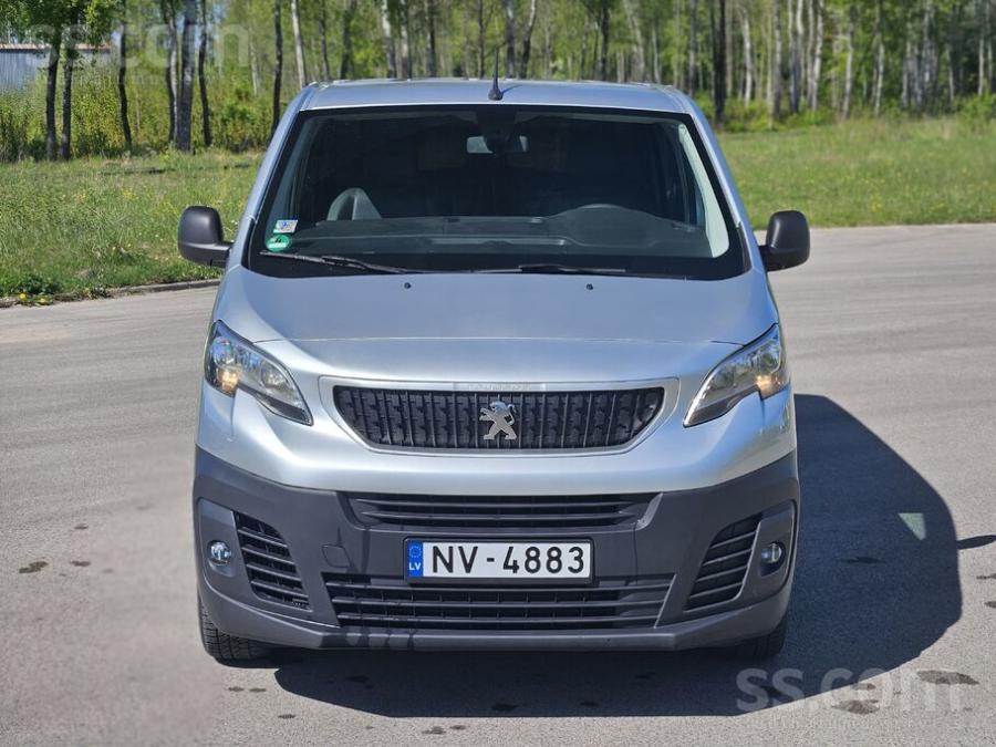 Grey Peugeot Expert 2017 in Aizkraukle, with an engine capacity of 1.60 L and mileage of 285 thousand km for 10500 €, photo 1 on AUTOMOTO.COM.LV